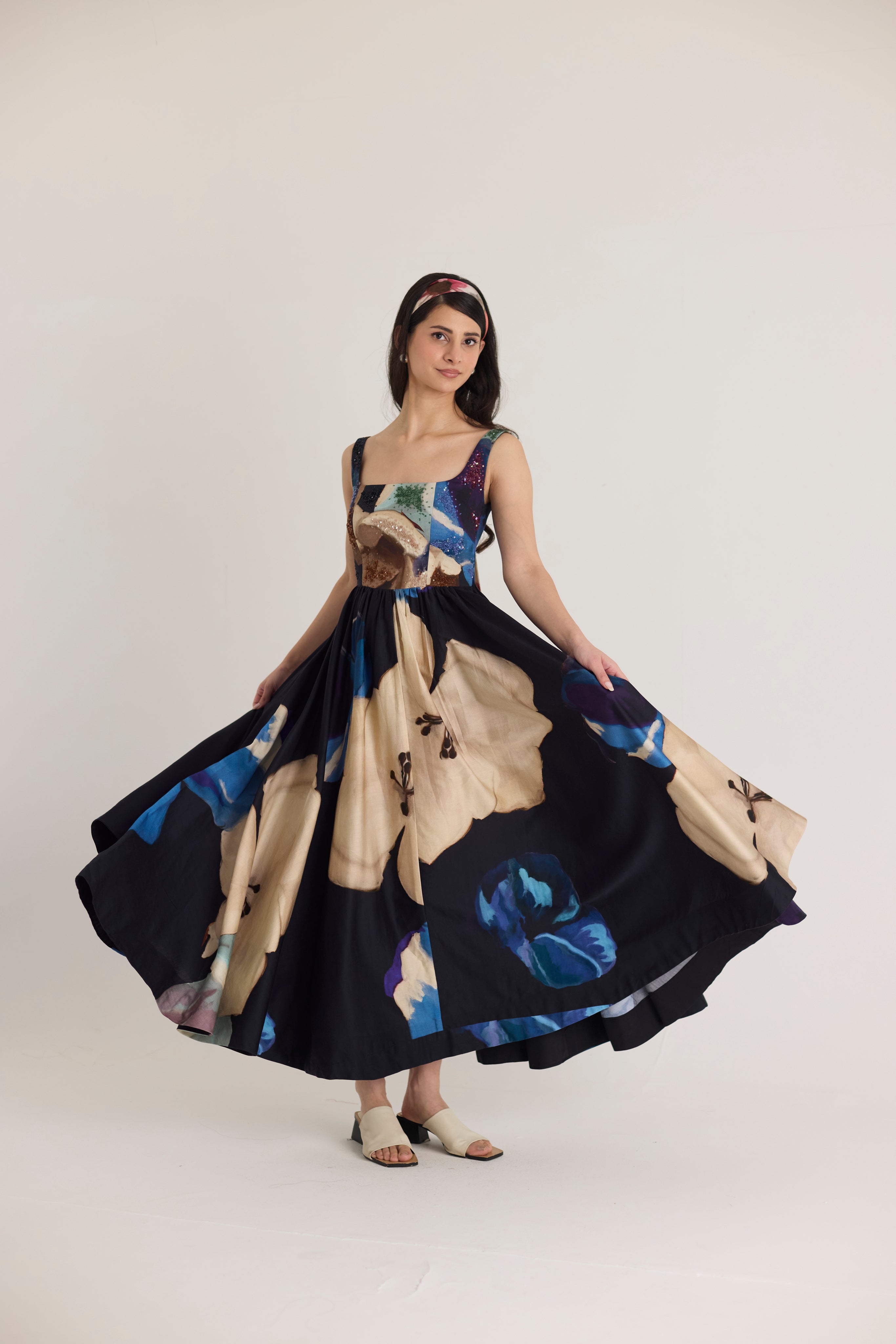 Rocco Embroidered Cherry Dress – Yam India